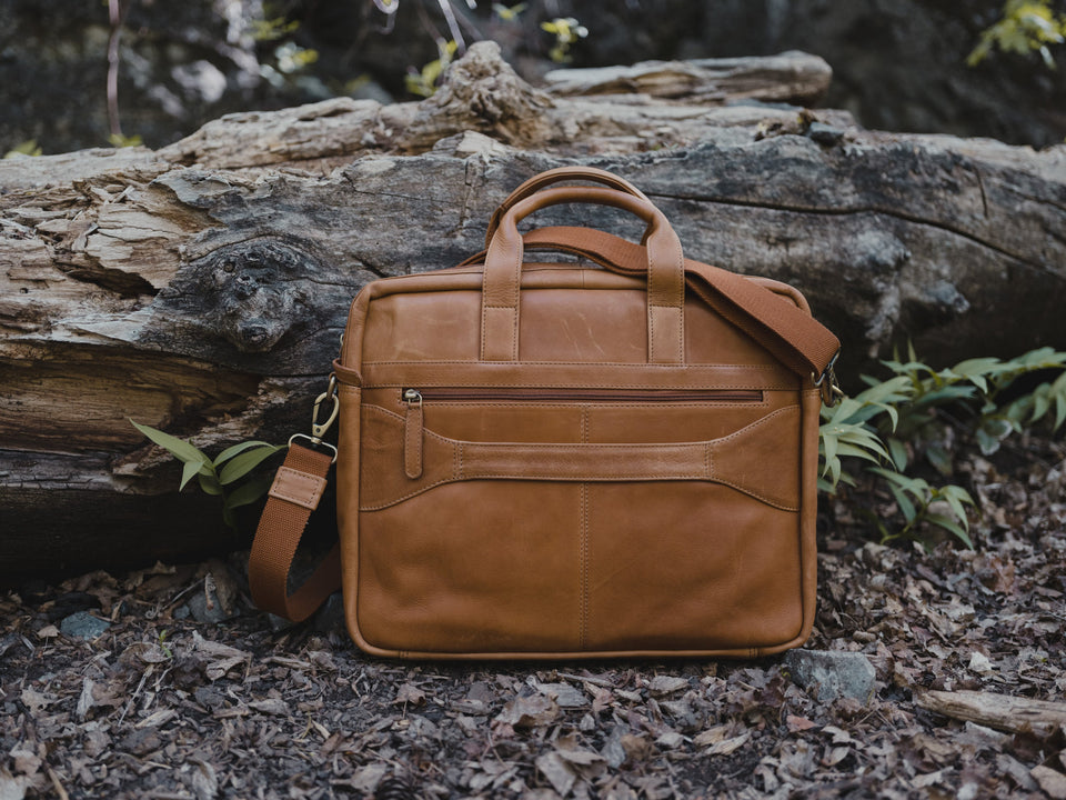 Katmai 16 inch Laptop Case – Kodiak Leather